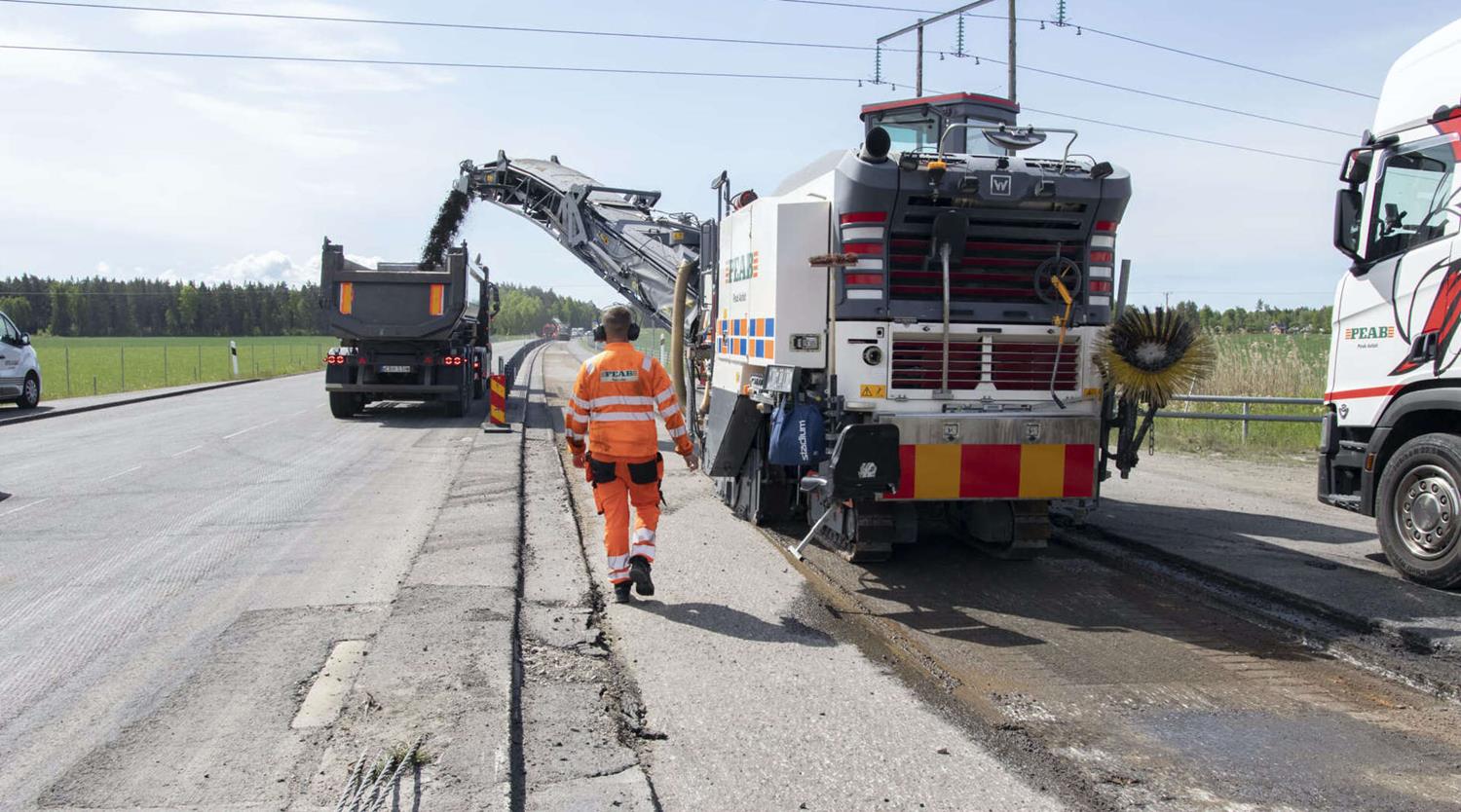Peab återanvänder asfalt i vägbyggen